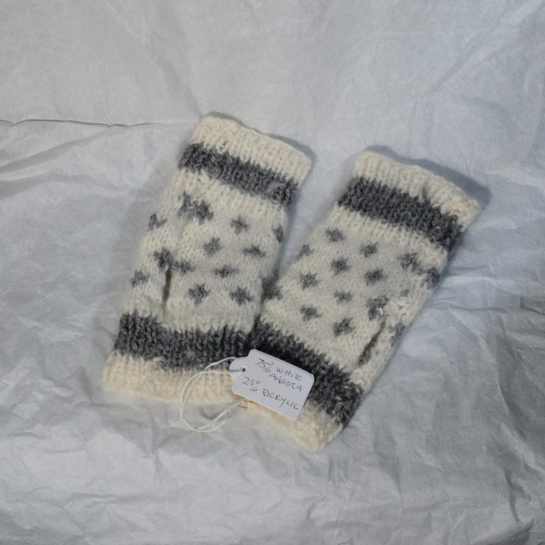 Angora rabbit wool gloves - UK National Angora Rabbit Club